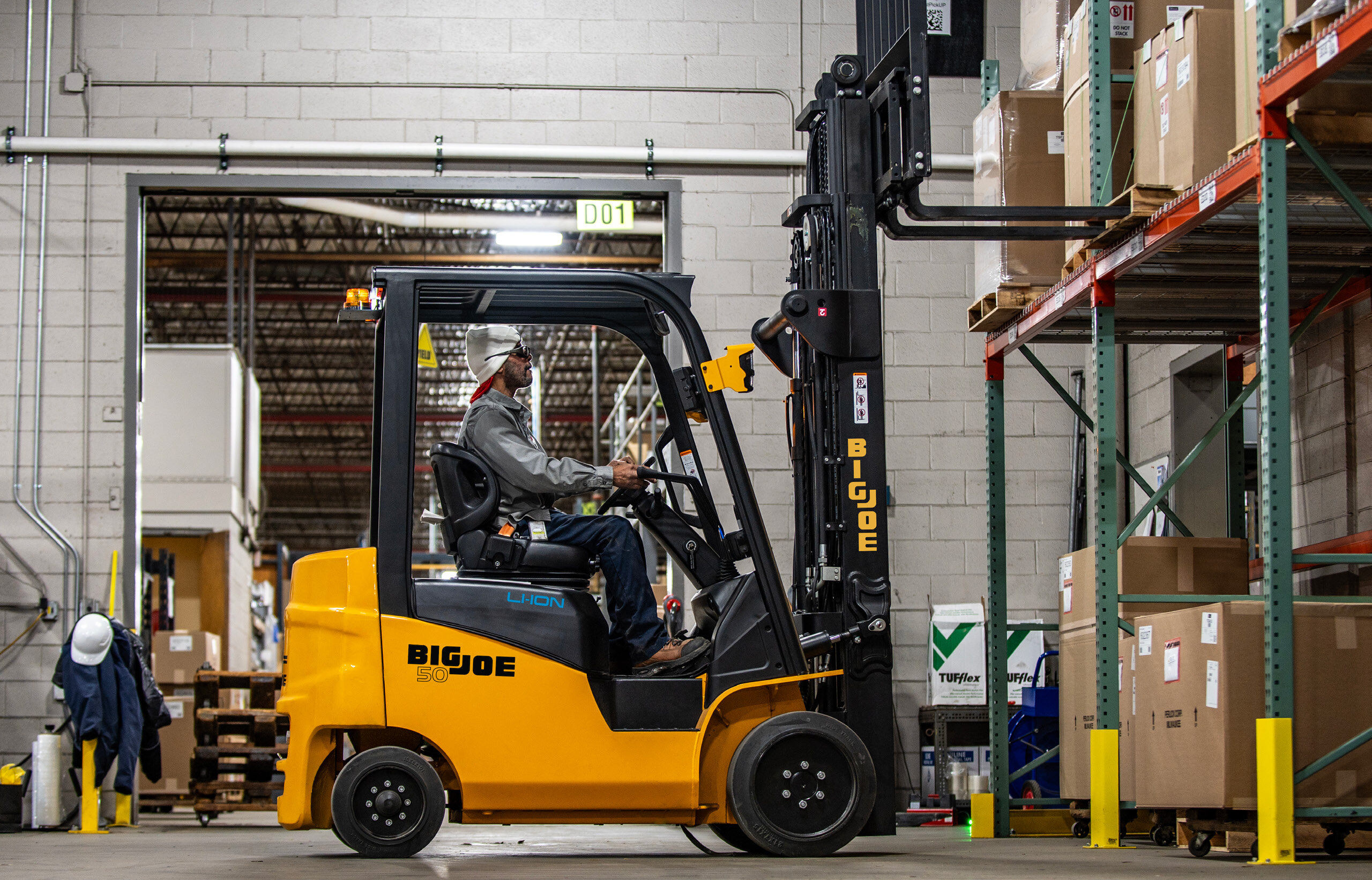 LCE50-65S 5,000-6,500 lb. Capacity Integrated Lithium-Ion Four-Wheel ...